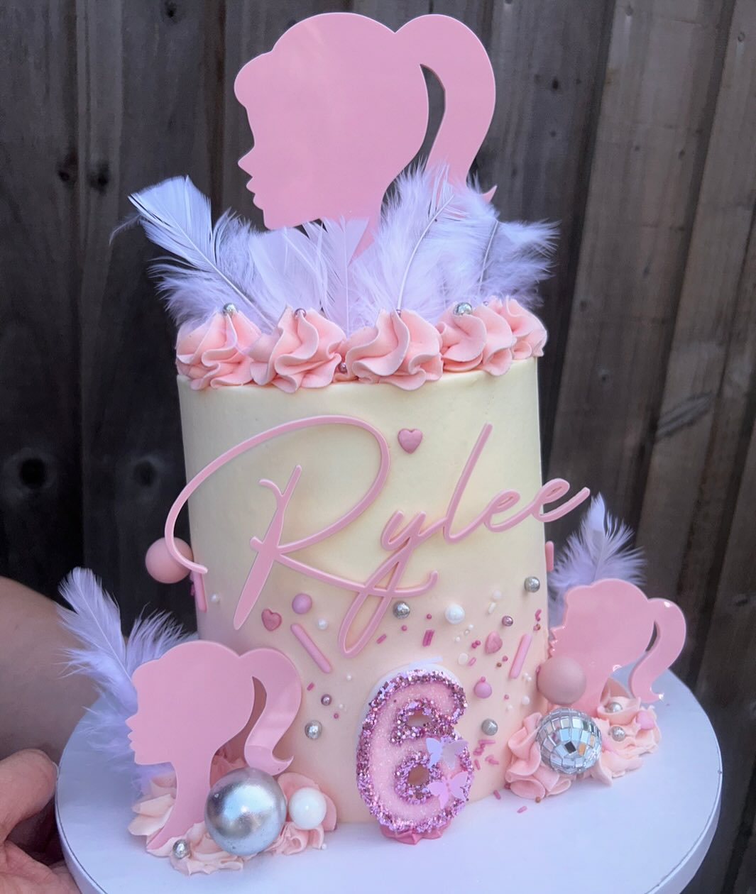 12 Adorable 6th Birthday Cake Ideas for Girl